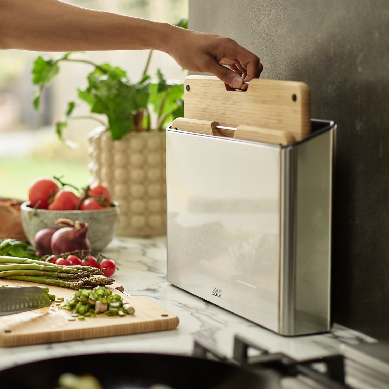 Tips for Cleaning Wooden Chopping Board | Joseph Joseph UK