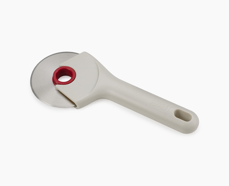 Ringo Pizza Cutter With Removeable Blade | Joseph Joseph UK