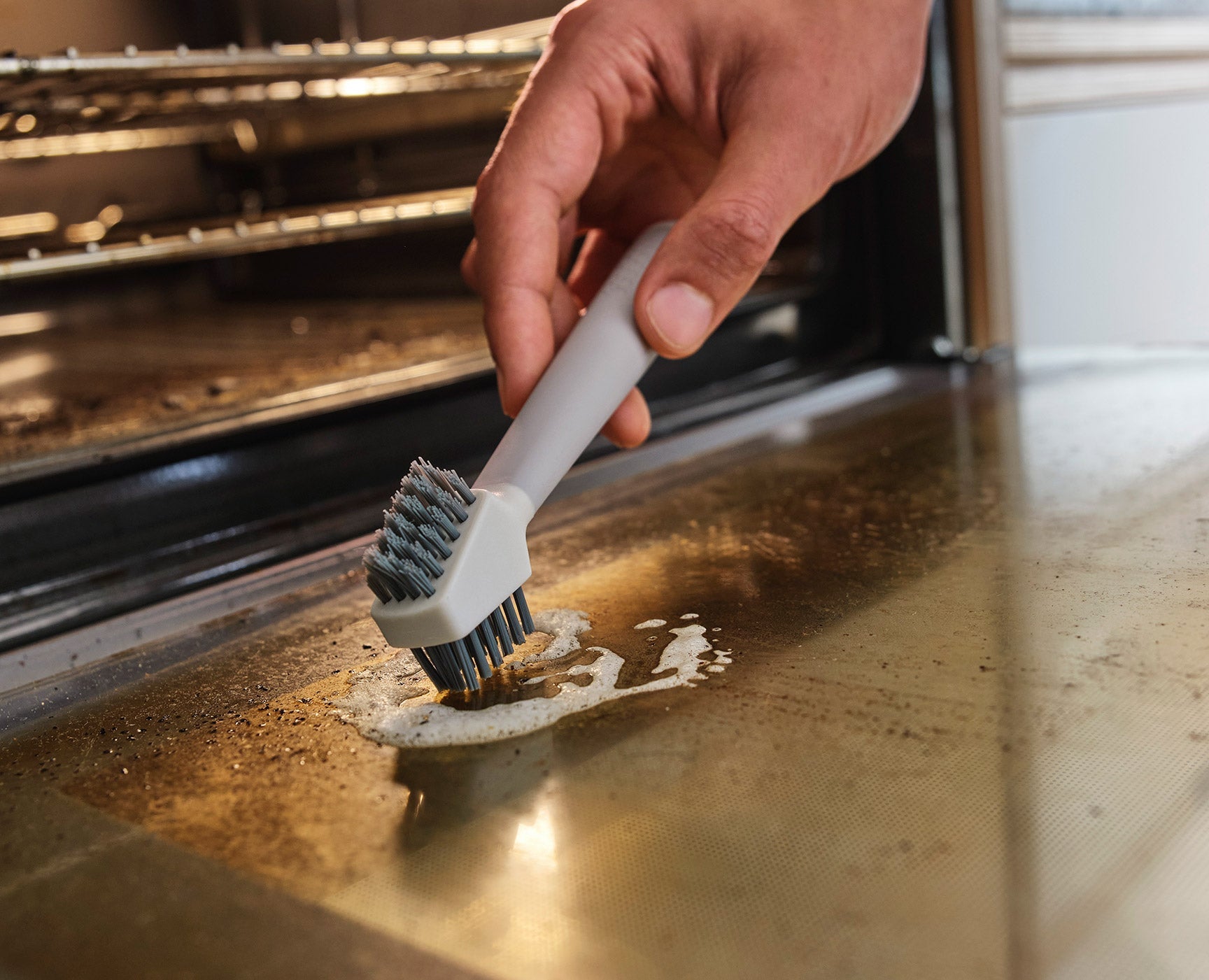 3-in-1 Spot Cleaning Tool CleanTech™ | Joseph Joseph UK