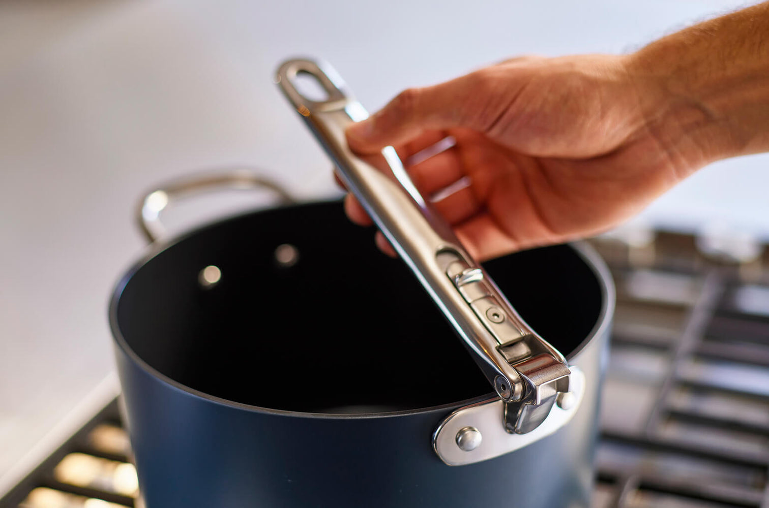 Non-Stick, Non-Toxic Cookware | Joseph Joseph UK