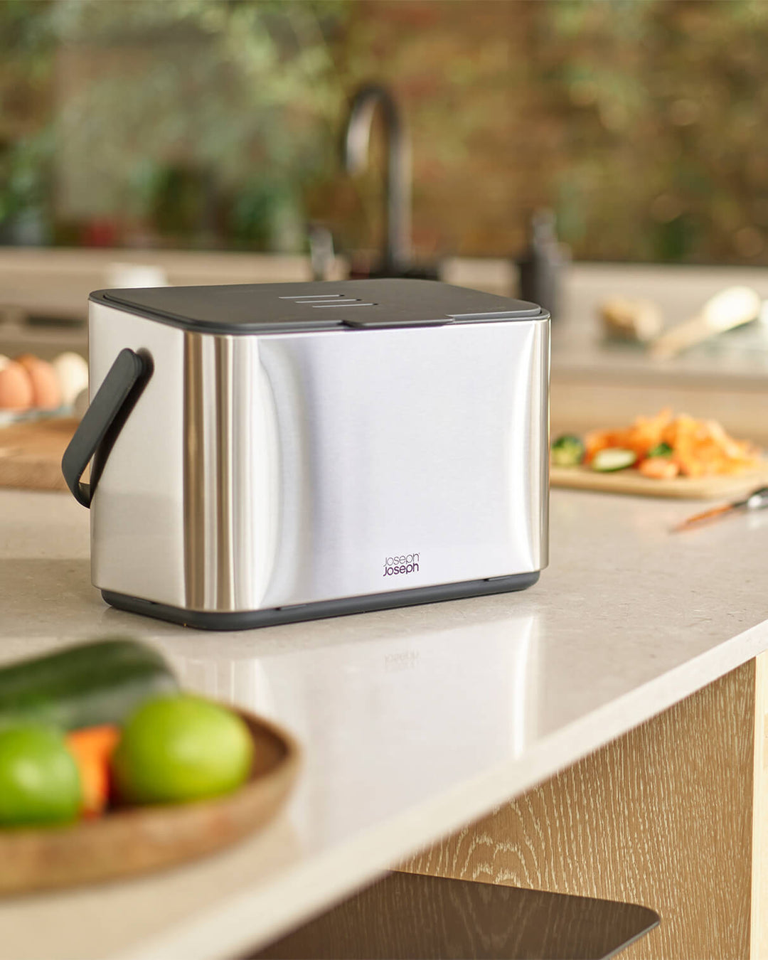 How to Choose the Right Food Waste Caddy for You | Joseph Joseph UK