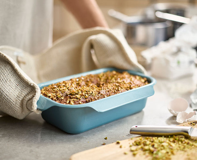 Non Stick Baking Trays Oven Dishes Joseph Joseph UK non-stick-baking-trays-oven-dishes-joseph-joseph-uk