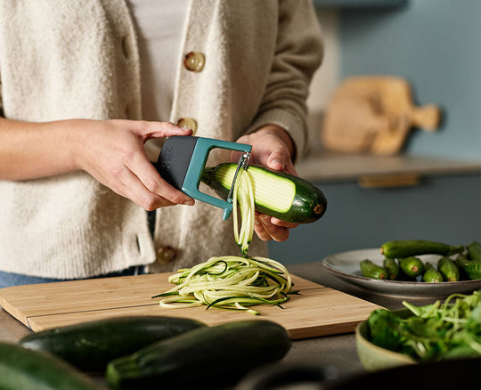 Ergonomic Hand Held Peelers | Joseph Joseph