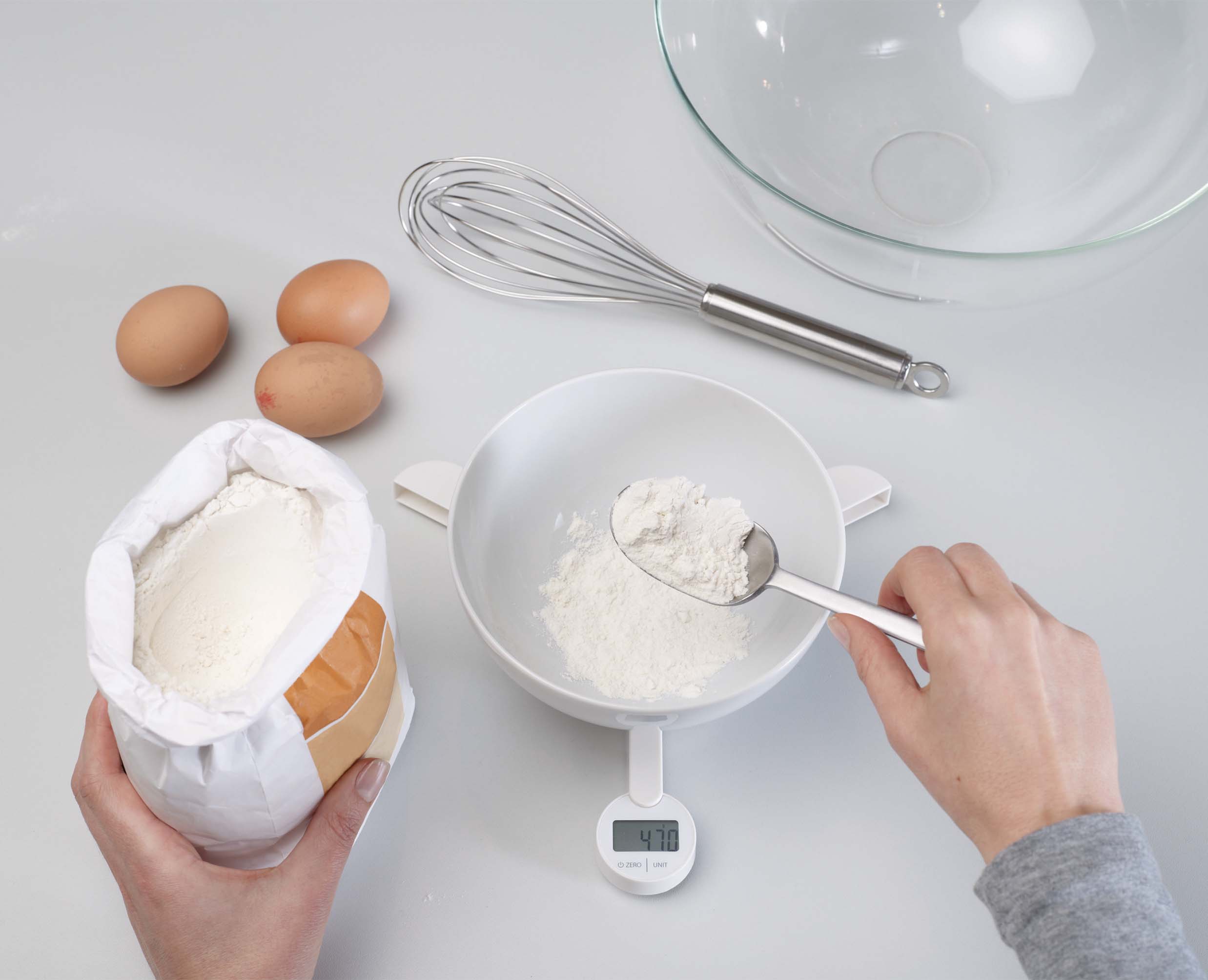 TriScale™ Digital Kitchen Scales - White | Joseph Joseph UK