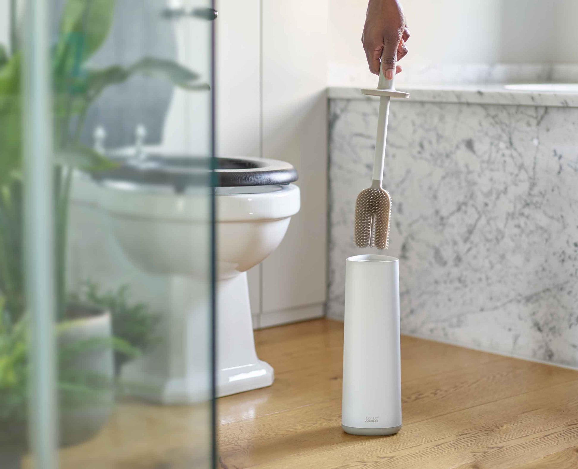 Advanced Toilet Brush with Matt Finish | Joseph Joseph UK
