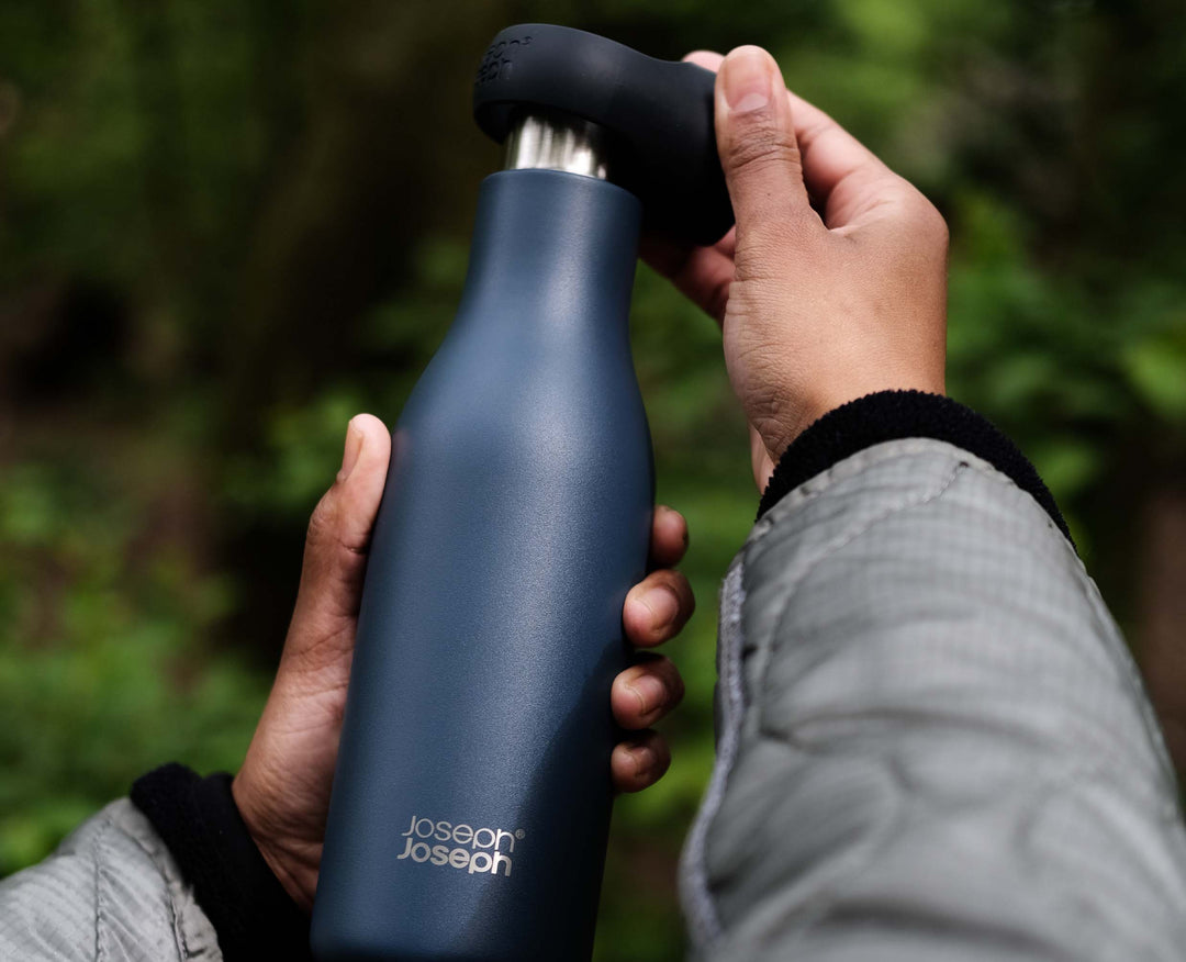 Loop™ Vacuum Insulated Water Bottle | Joseph Joseph UK