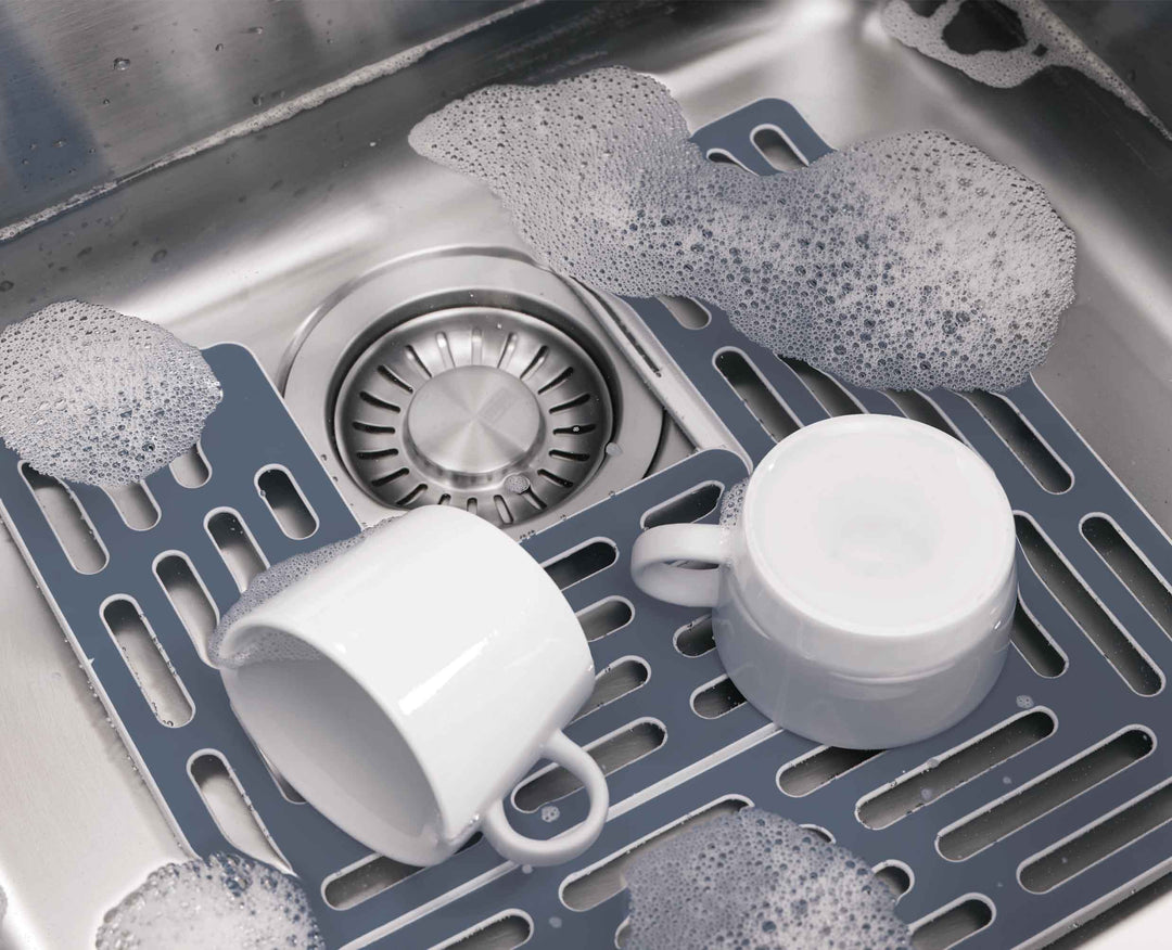 Sink Saver™ Adjustable Sink Mat - Grey | Joseph Joseph UK